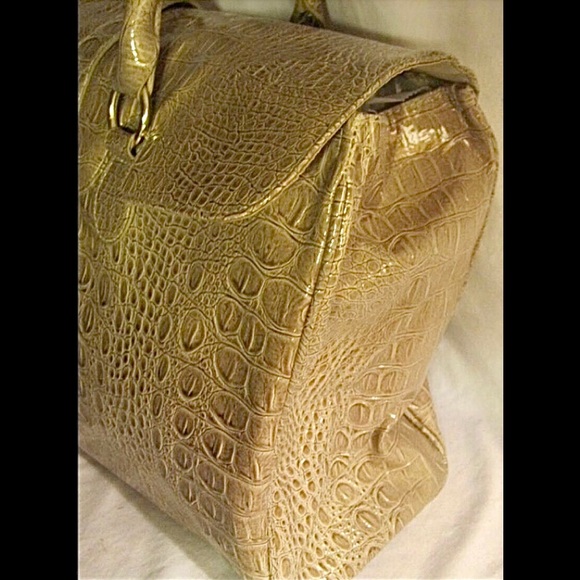 Jessica Simpson | Bags | Nwt Jessica Simpson Faux Crocodile Tote ...